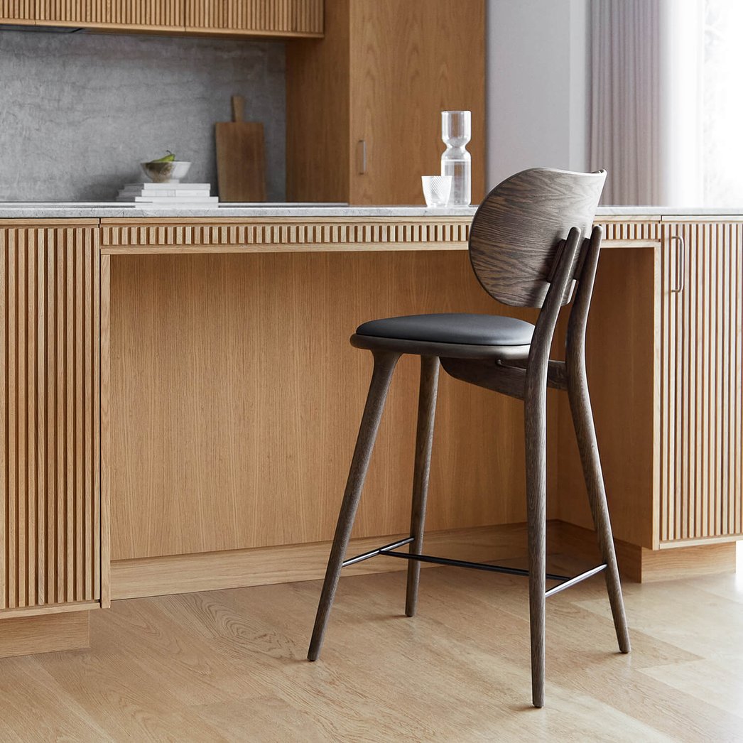 Mater High Stool with Backrest