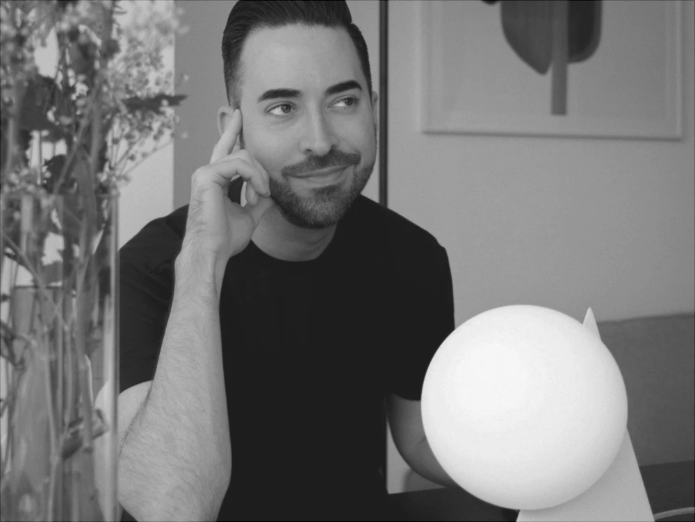 Gantri Cantilever Table Lamp – Modern Minimal Lighting at Haworth