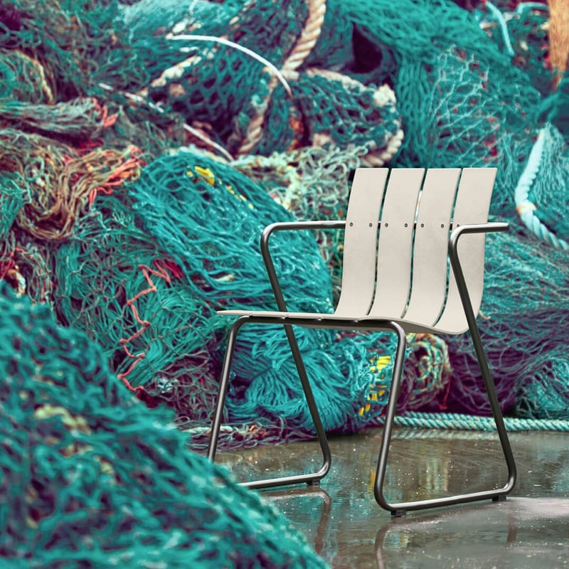 Mater Ocean Outdoor Dining Table & Chairs