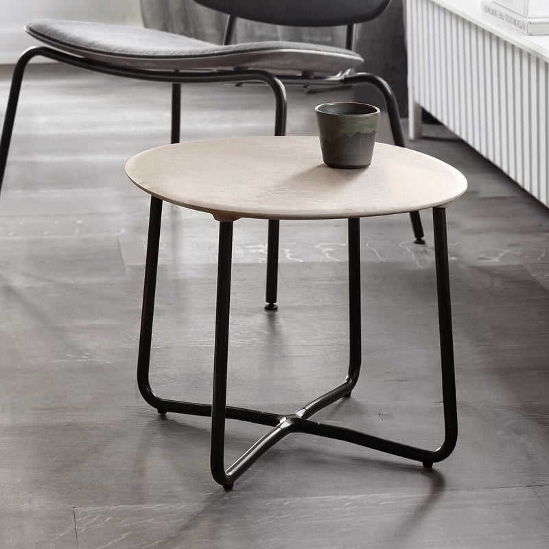 Mater Lily Side Table - Sustainable & Innovative Design