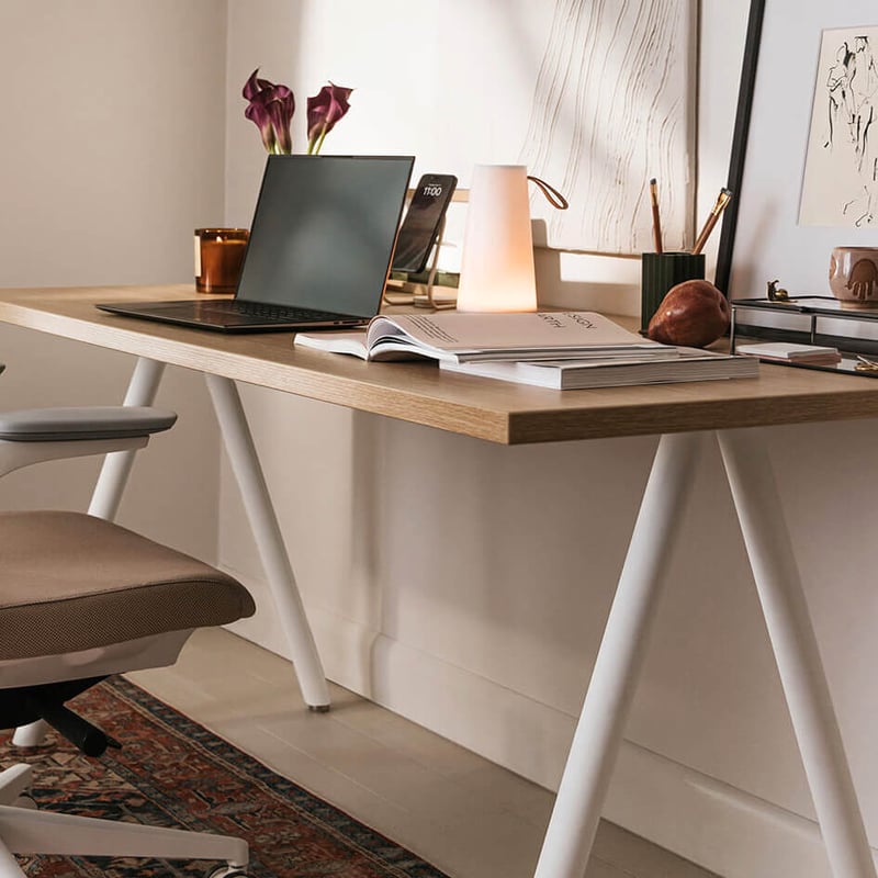Metro Desk - Functional & Easy to Use